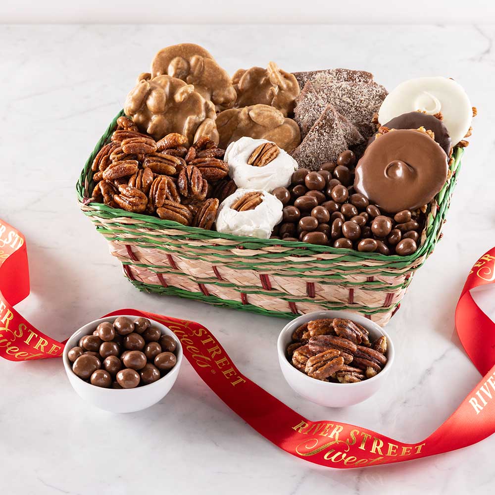 Christmas Gift Basket | Gourmet Candy Gift Baskets | Free Shipping ...