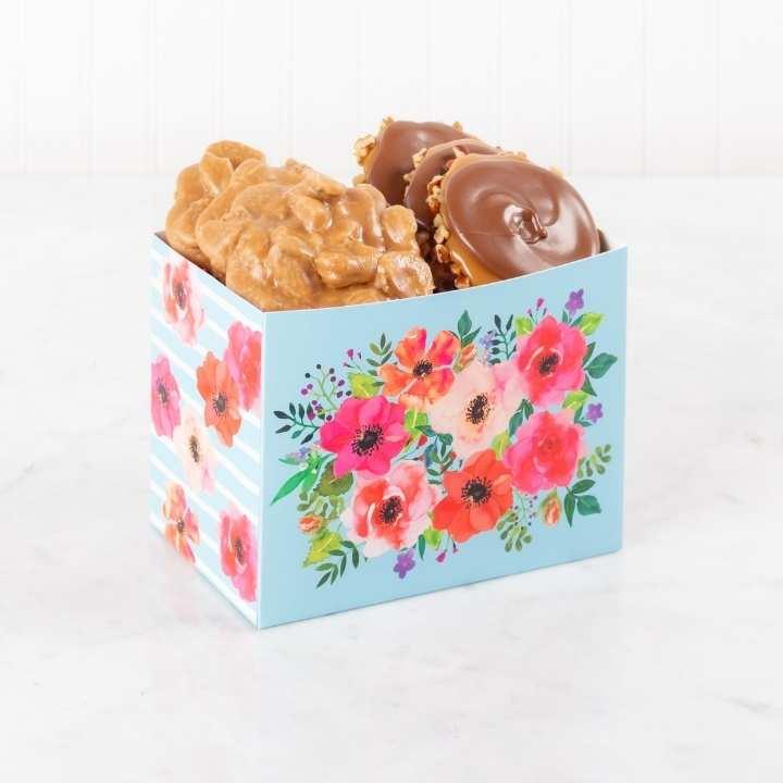 Floral Favorites – River Street Sweets®
